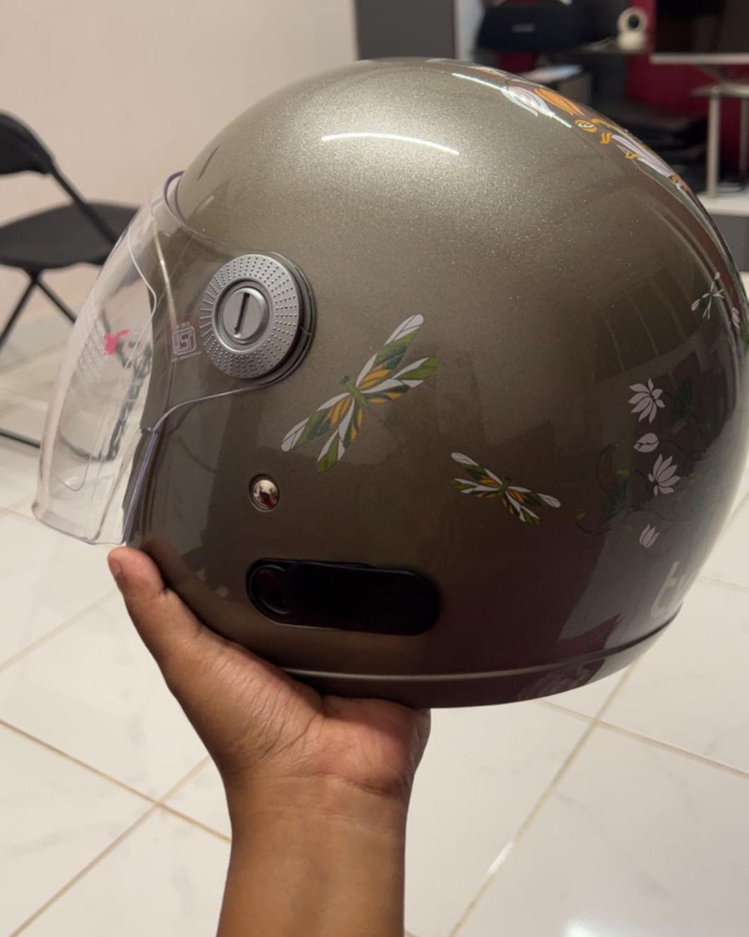 Tvarra Helmets - ISI Certified Women’s Helmets in India